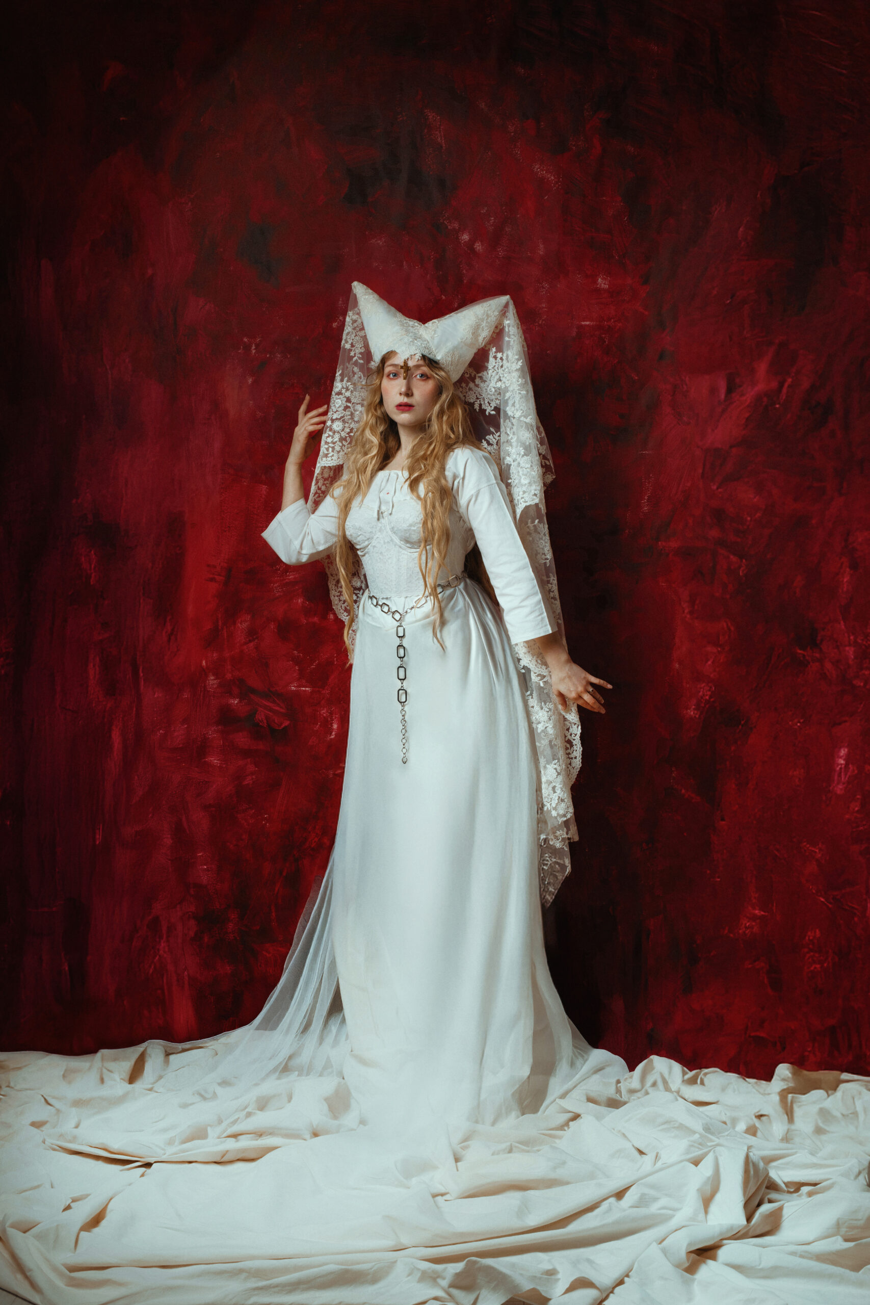 REVIEW: Bebe Cave: CHRISTBRIDE, EdFringe 2025 ★★★★ – Binge Fringe Magazine